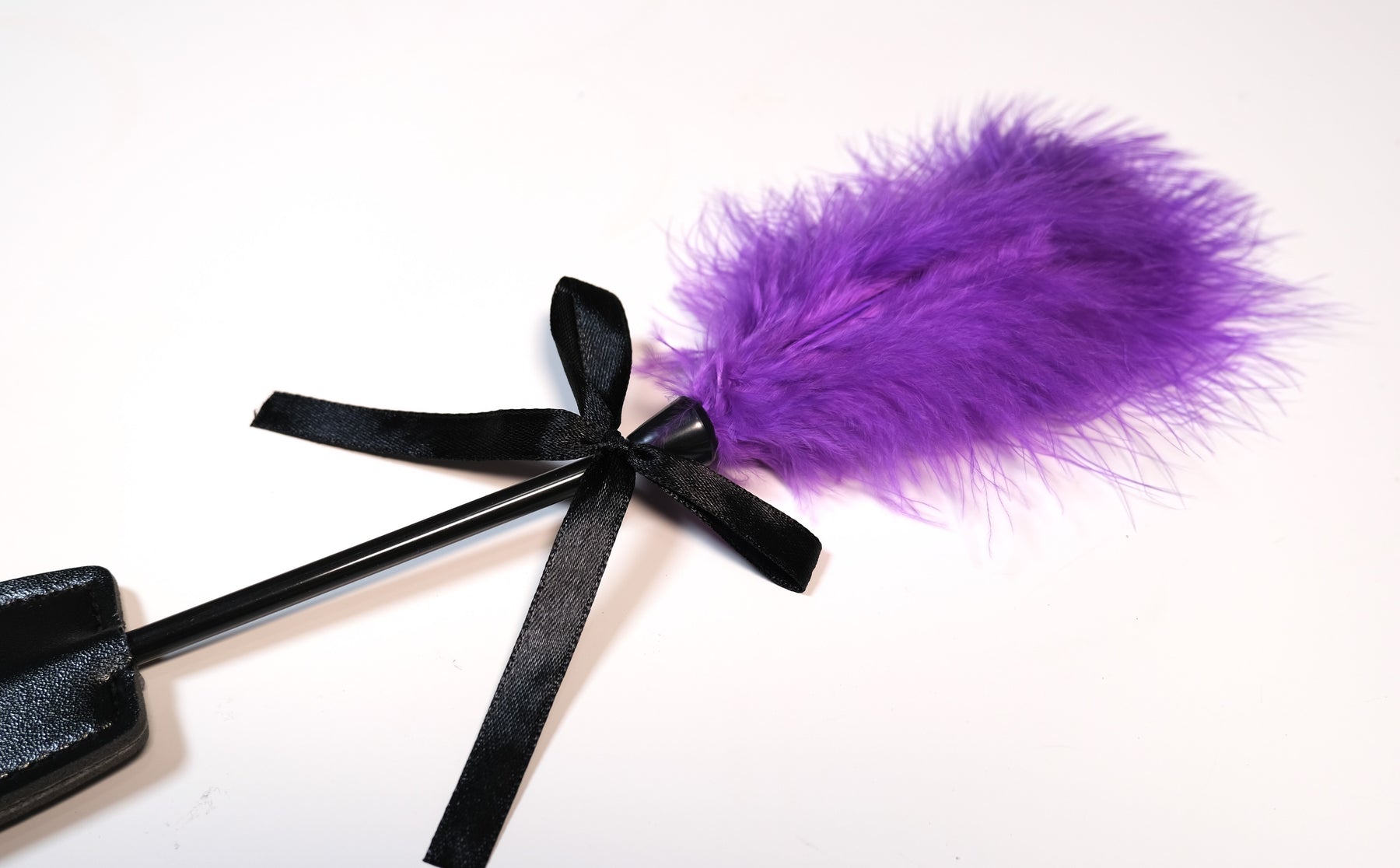4 Color Small Feather Tickler With Fetish Punish Leather Spank – LoveOrigin